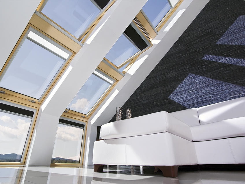 Z-WAVE controlled pivot roof windows - FAKRO
